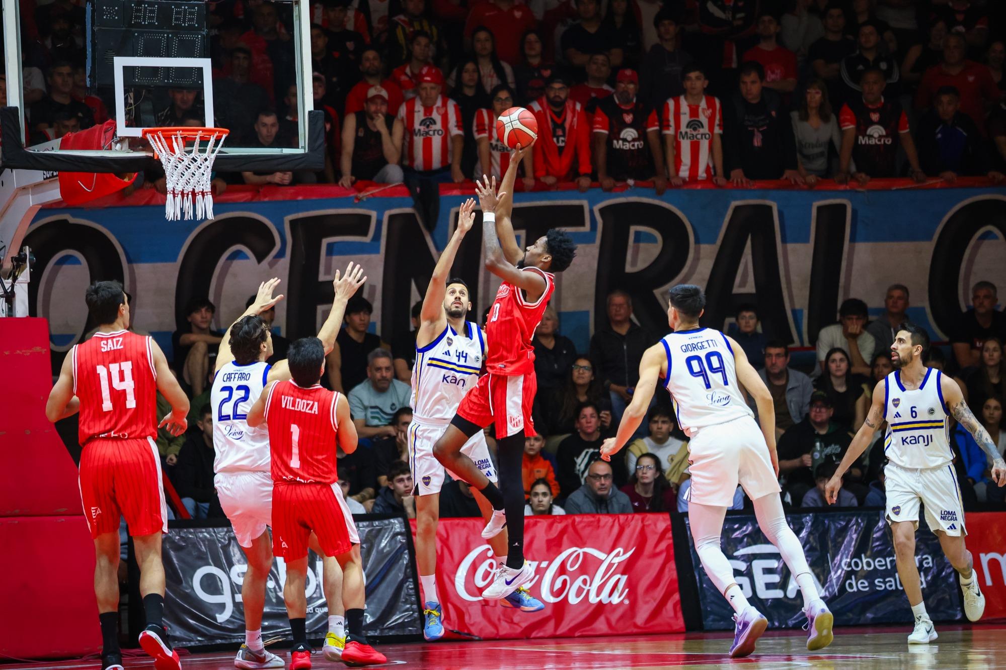 INSTITUTO LE QUITÓ EL INVICTO A BOCA EN EL SANDRÍN - BASQUETBOLEANDO.com